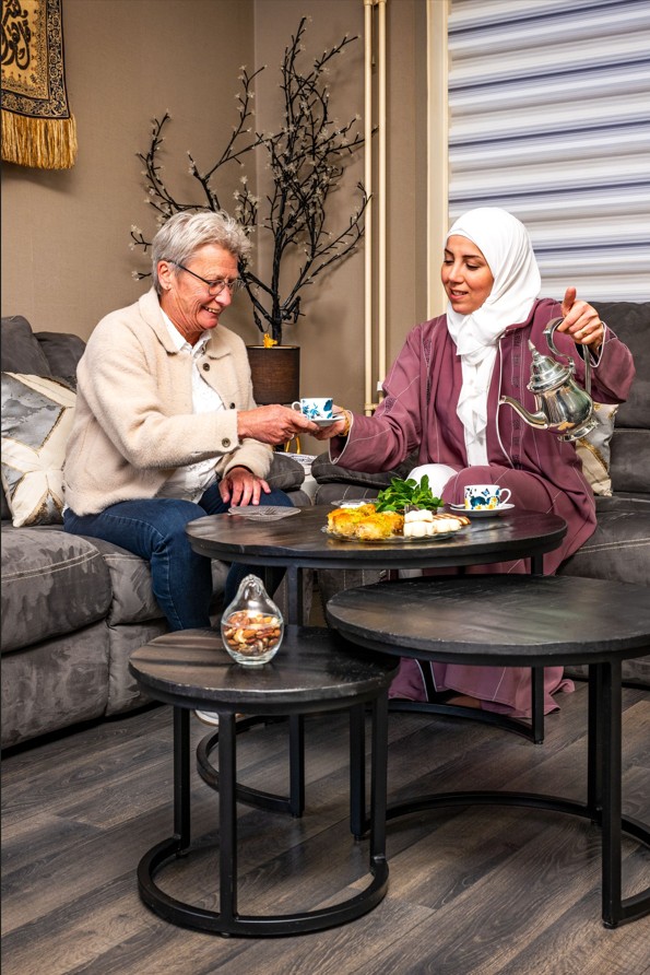 Omkijken naar elkaar - Den Haag