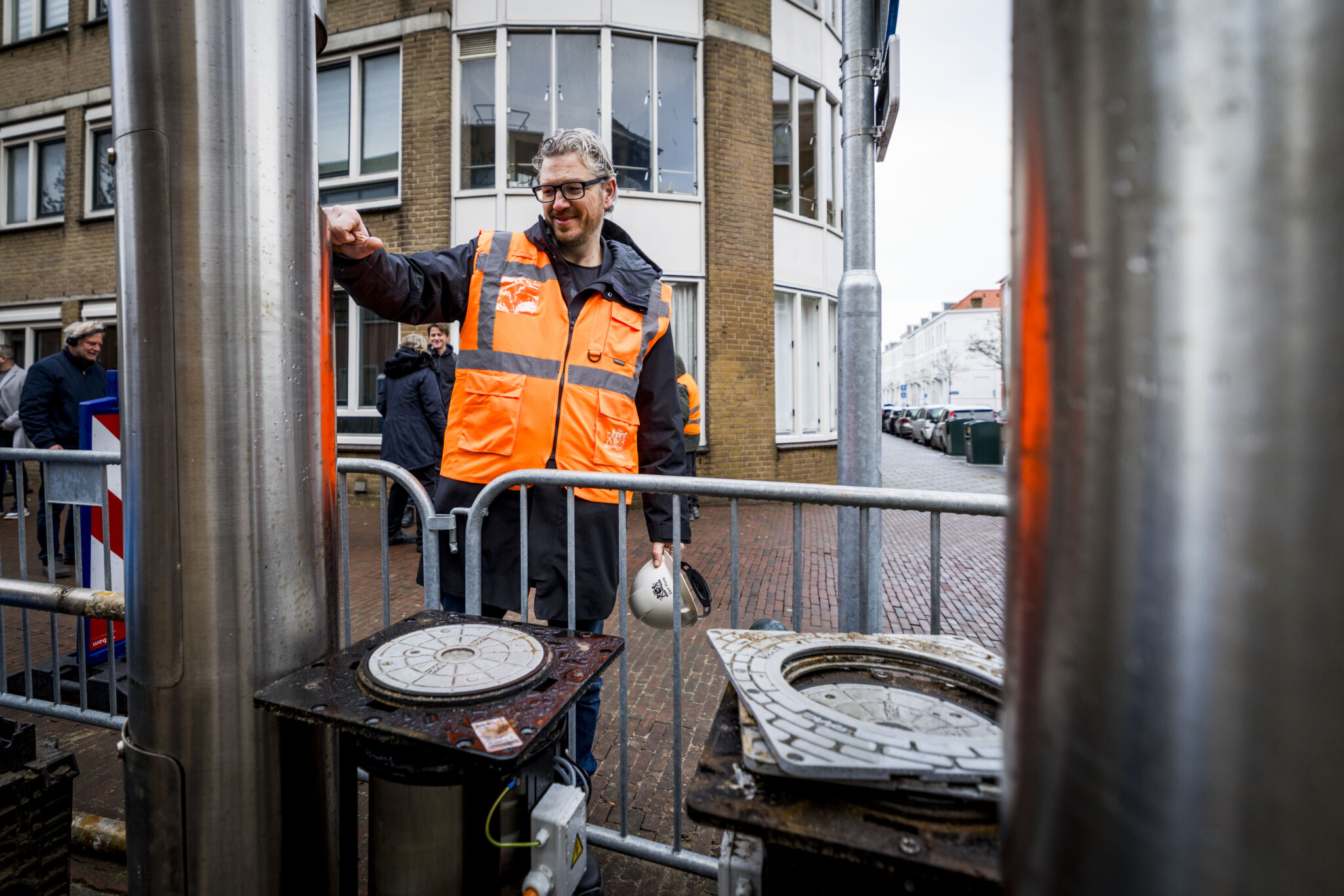 Den Haag start proef met camera’s: pollers vervangen door camera's ...